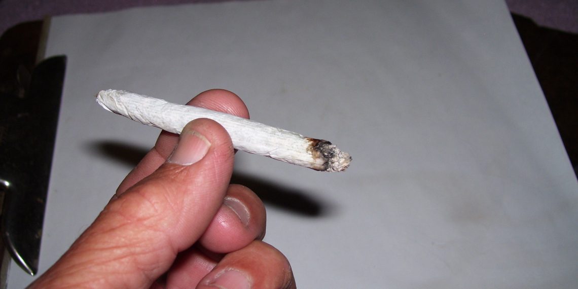 How To Roll A Joint Without Filter Paper